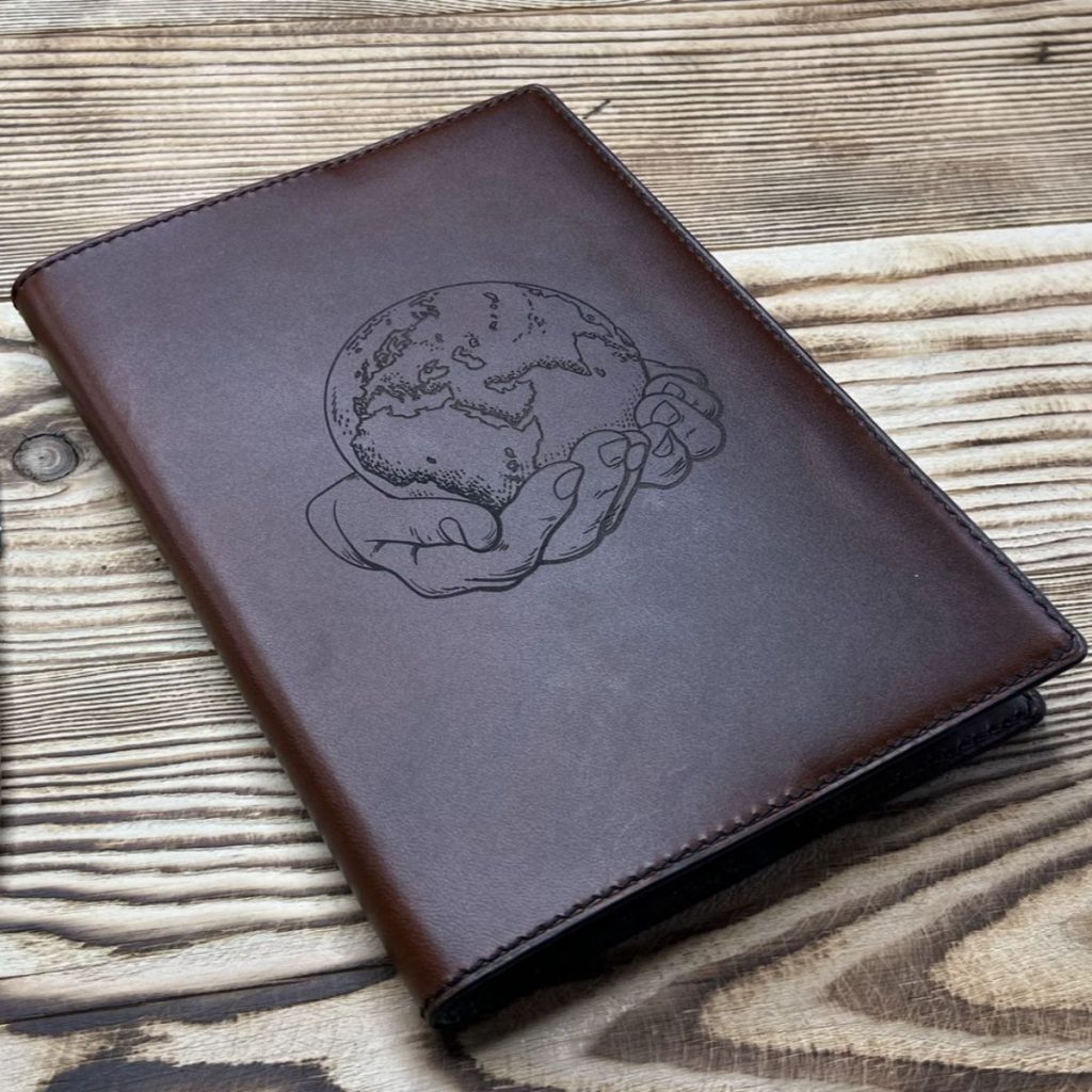 Leather & Mirror - Materials & Craftsmanship Exploration
