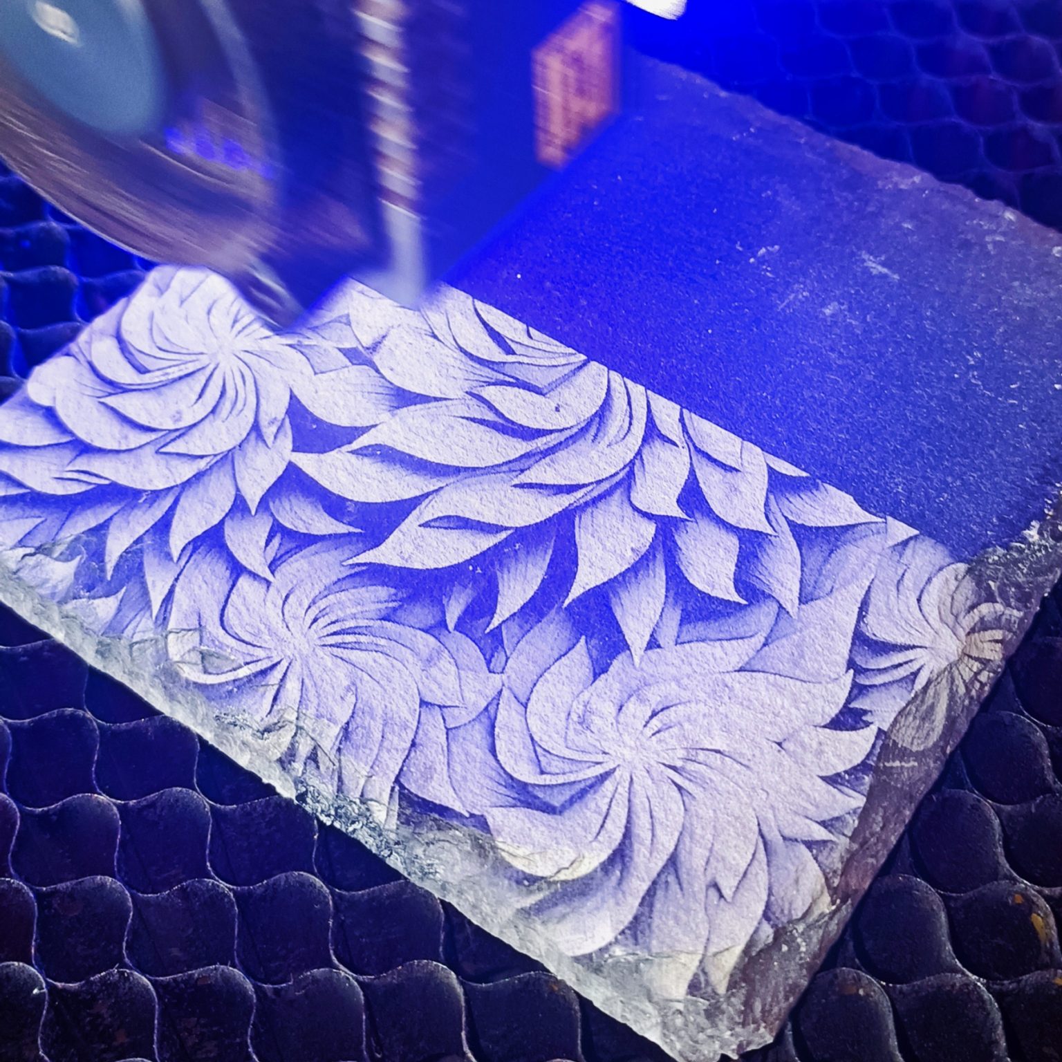 NEJE laser engraver ideas—Slate Coaster Flower Engrvaing - Materials ...